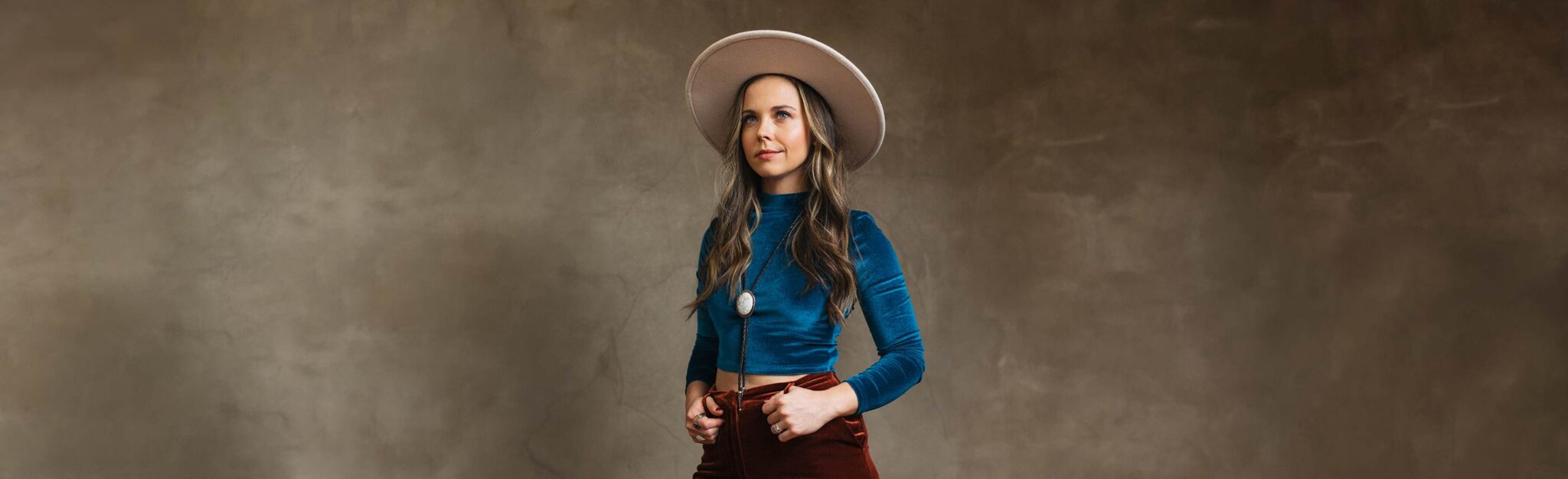 Sierra Hull - Logjam Presents