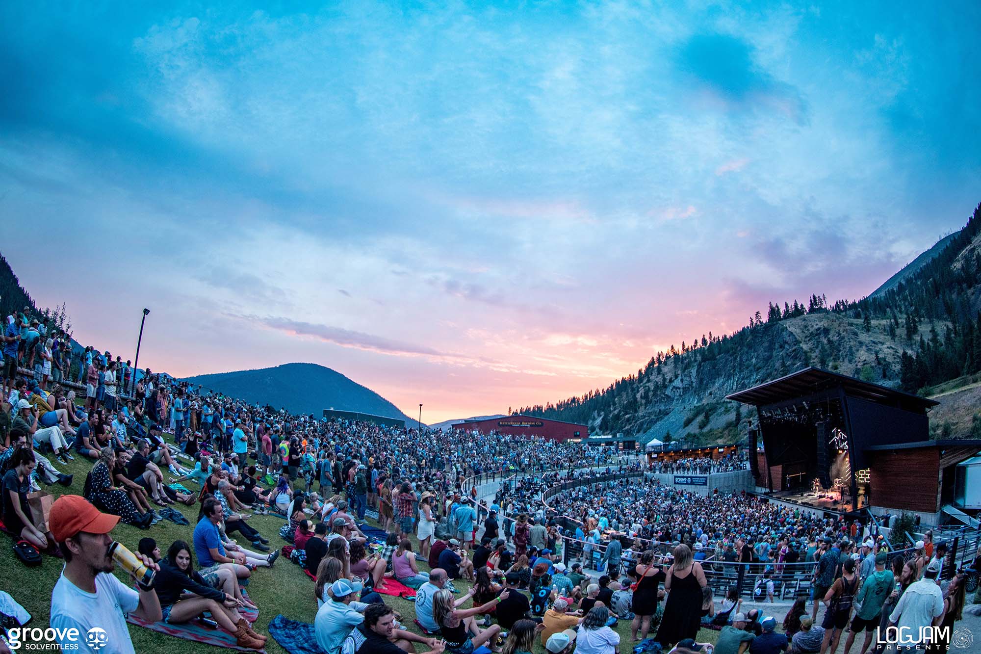 Billy-Strings-Night-2-17 (6) - Logjam Presents